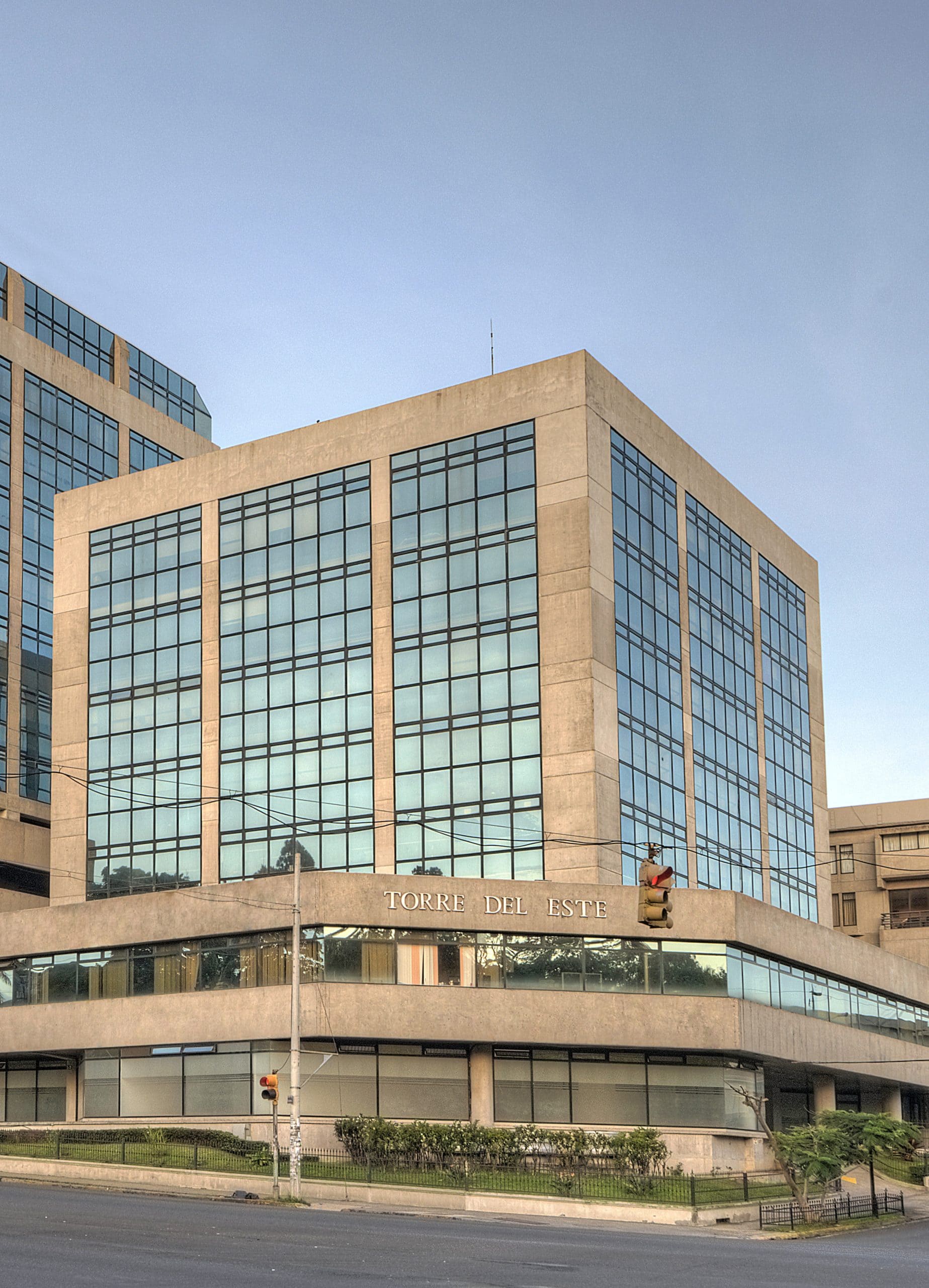 Edificio Torre del Este - ACOBO